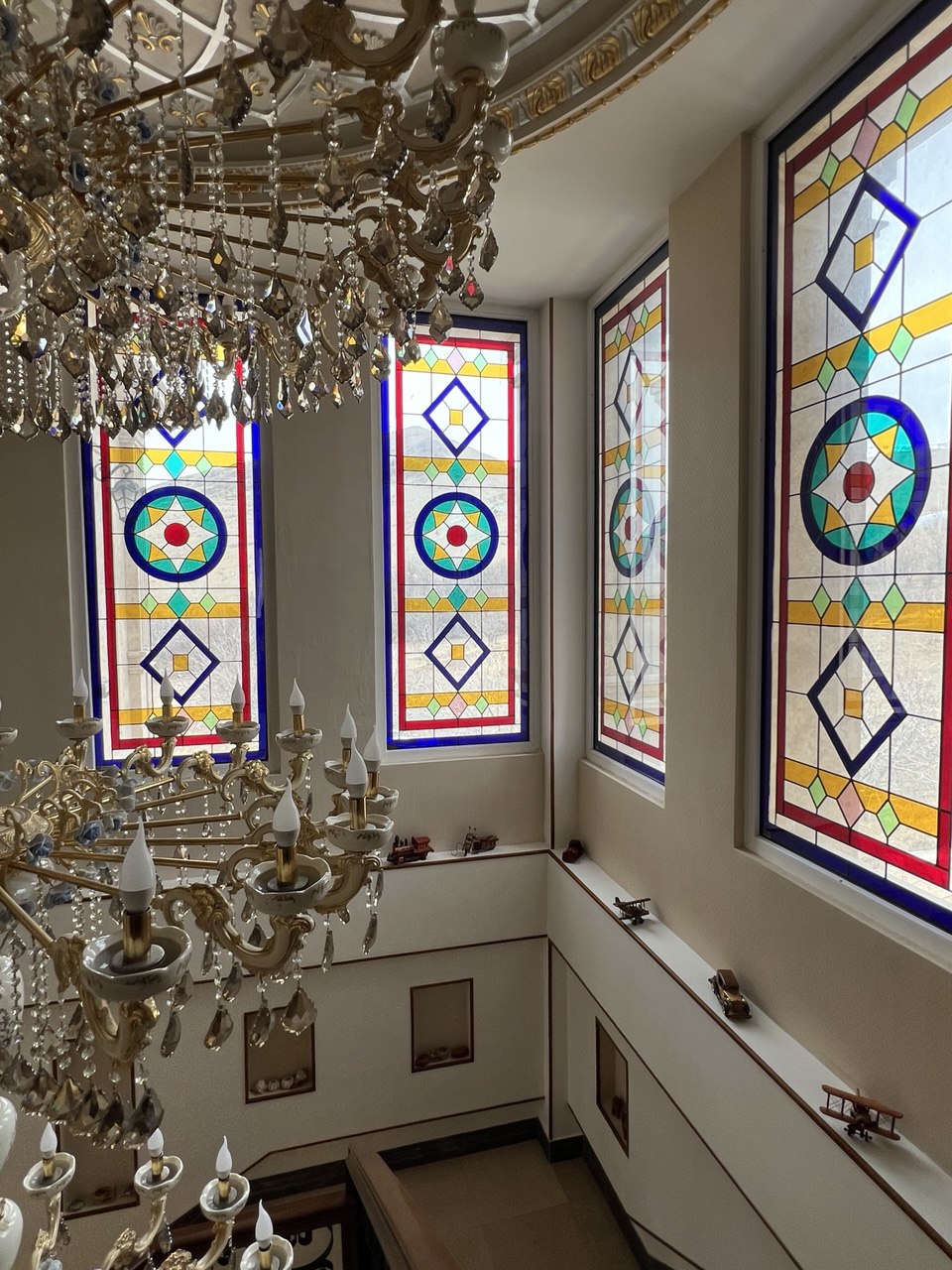 Interior Design Ideas with Stained Glass | TAJ